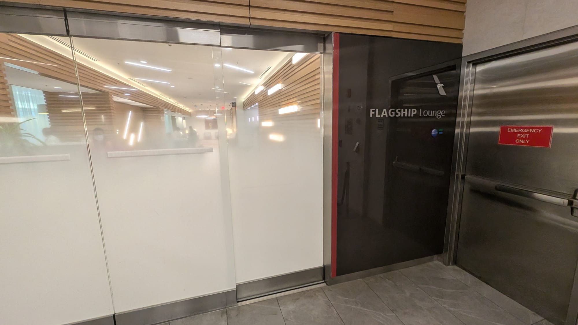 Review: American Airlines Flagship Lounge - MIA - You Are Travel